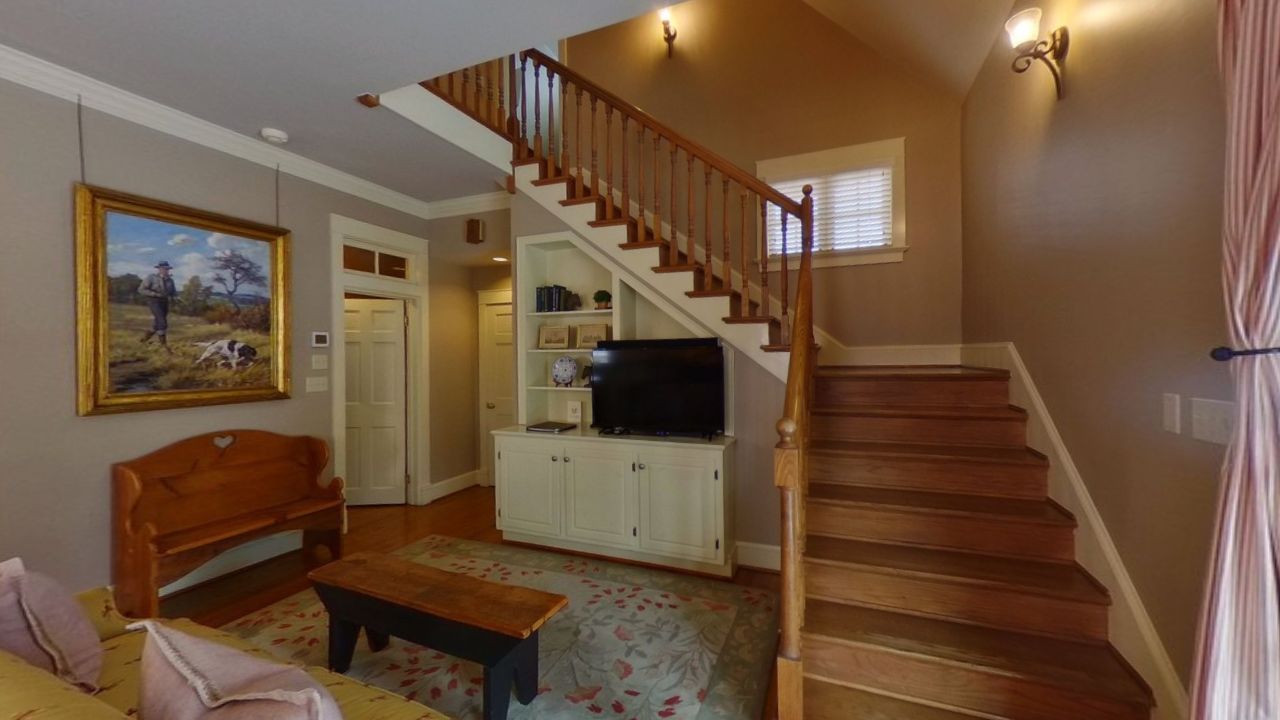 The Red Fox Inn & Tavern