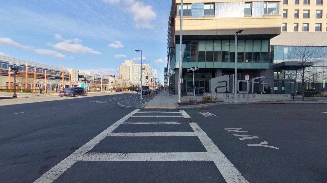 Aloft Boston Seaport District