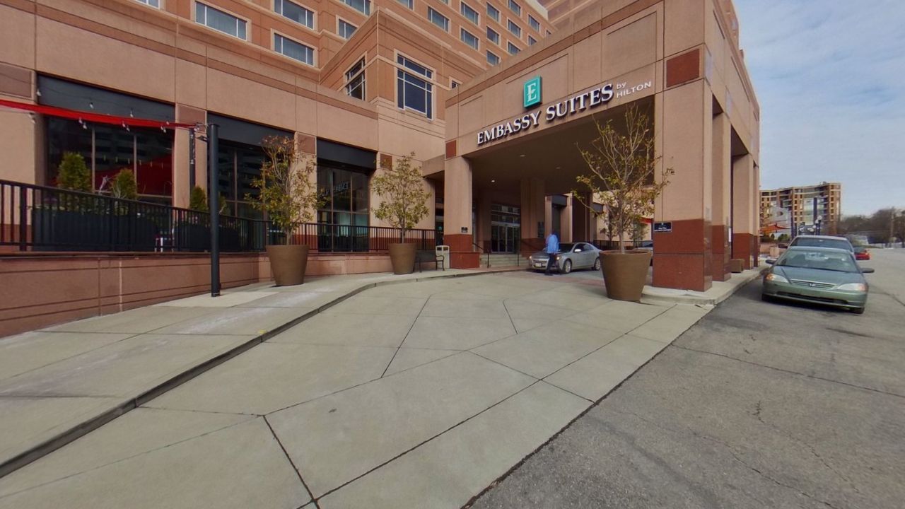 Embassy Suites Cincinnati Rivercenter
